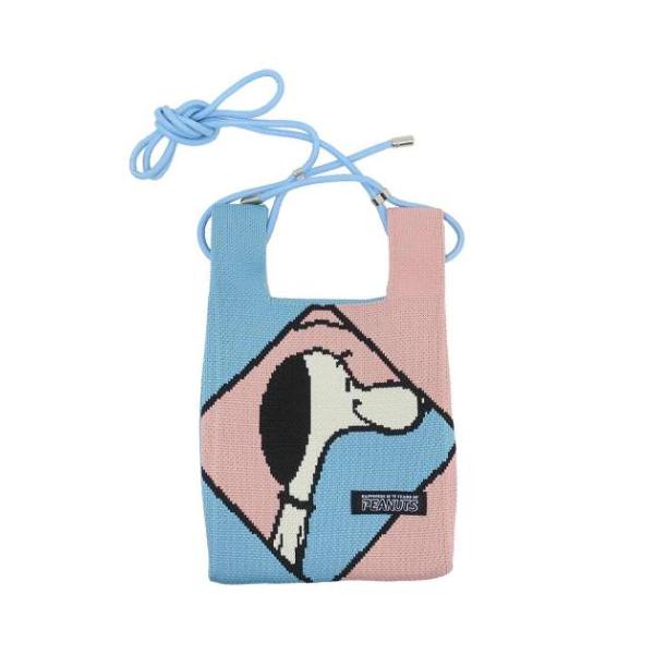 大人女子にぴったり お気に入りの鞄やお財布が充実大人気[PEANUTS/SNOOPY]グッズにまたまた可愛いnewアイテム登場こちらはかわいい[ミニショルダーバッグ]ちょっとしたお出かけに便利外側にポケットがあって小物を分けて収納しやすいか...