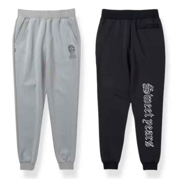 柔らかさとハリのバランスが良いダブルニット素材を使用したロングパンツ。左ももと右足後ろに施したゴシックロゴが、シンプルなシルエットにブランドらしい存在感をプラスします。適度な伸縮性で動きやすく、デイリーからトレーニング、移動シーンまで幅広く...