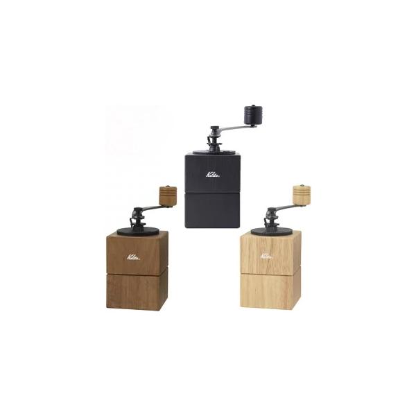 豆の挽き方にこだわるなら、手挽きミルシリーズがおすすめキューブ型の形状と木目柄の手挽きコーヒーミル。持ち運びしやすいアウトドアはもちろんのこと、インドアで普段使いもできるこだわりのデザイン。フタ付きなので、挽いている最中にコーヒー豆が飛び出...