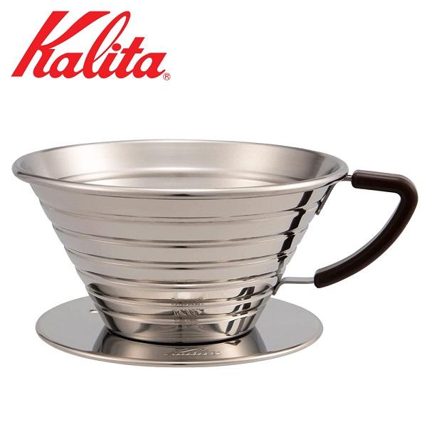 ウェーブドリッパー 185 S清潔感のあるウェーブ模様が楽しいステンレス製。カリタ・ウェーブシリーズは、味ムラが少なくお湯を注いだ時の景色や香りも楽しめて、プロが淹れるようなドリップコーヒーをご家庭で手軽で簡単に淹れることが出来ます。ウェー...