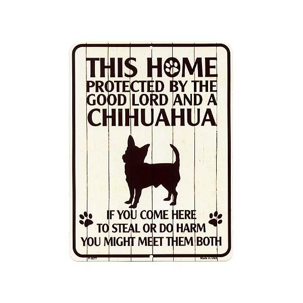 かわいい愛犬のインテリア♪屋外でも室内でも飾っていただけるアメリカ製のプレートです★直輸入の格安価格でご紹介中！詳しくは商品説明欄をご覧ください。チワワ 雑貨 PROTECTED BY THE GOOD LORD AND A CHIHUAH...