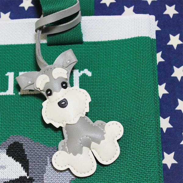 【メール便全国送料無料でお届け】シュナウザーのPUレザー製のバッグチャーム♪ハンドメイドの優しい柔らかな雰囲気のがこのデザインにマッチしていて嬉しいです★本来はバッグチャームですが工夫次第でキーホルダーや車載インテリアにも大活躍(^^)/★...