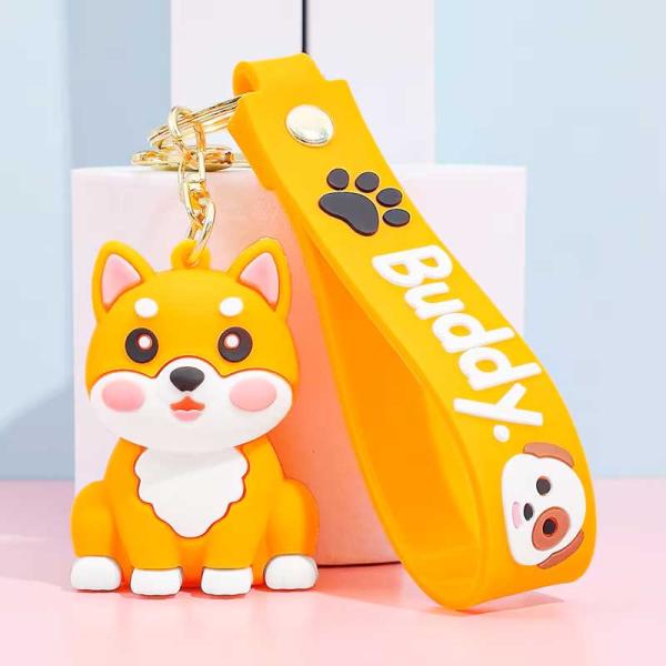 かわいくデフォルメされた柴犬のキーホルダーです。このデフォルメが最高ぉーにポップでかわいらしいですよね★本体はしっかりとした立体的な作りになっていておすわりポーズで自立立ちいたします★ラバー製のストラップ部分の「Buddy（バディ）」は訳す...