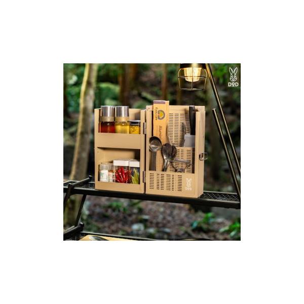 もっと手軽にシェフれるシェルフ。家のキッチンセットをそのままキャンプに。キッチン道具＆調味料のオールインワン設計。家で使っているキッチンアイテムをそのままキャンプに持ち出せるので現地での「あれ忘れた、これ忘れた」を防ぎます。いつもの調理器具...