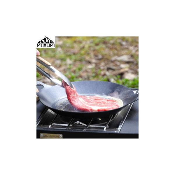 両面にイノーブルコーティングを施し食材がこびりつきにくく油をひかなくても焦げ付きにくい設計です。従来の鉄フライパンのような手間がなく購入後すぐに快適に使用できます。さらに軽い汚れであればさっと拭き取るだけでお手入れできるのでアウトドアでも扱...