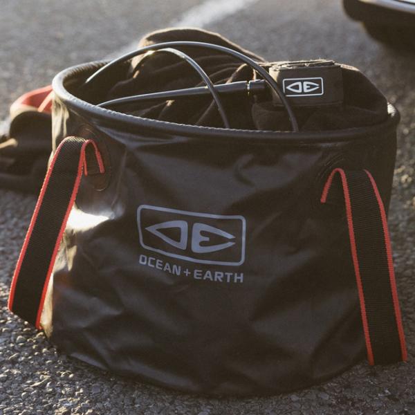 O&amp;E COMPACT WETTY BUCKETポータブルバケツO&amp;E オリジナル折りたたみバケツ小型サイズなのでトリップやシングルユースに最適サイズ（約）：40×40×15cm 重量 399g＊注意　当商品は完全防水ではご...