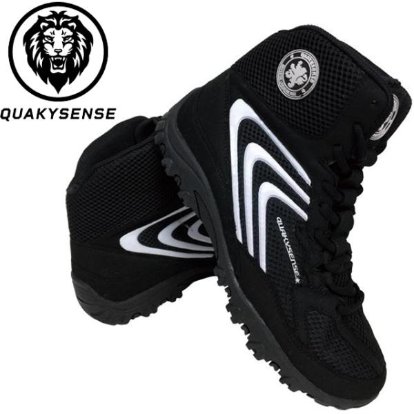 超軽量・薄型の本体に、グリップを効かせたソールを装着。従来のマリンシューズと、がっしりしたマリンブーツの融合、いいとこどりのマリンシューズです！本格的なレースシーンにも対応。クッション性のあるハイカット部は足首を快適に守ります。QS NEO...