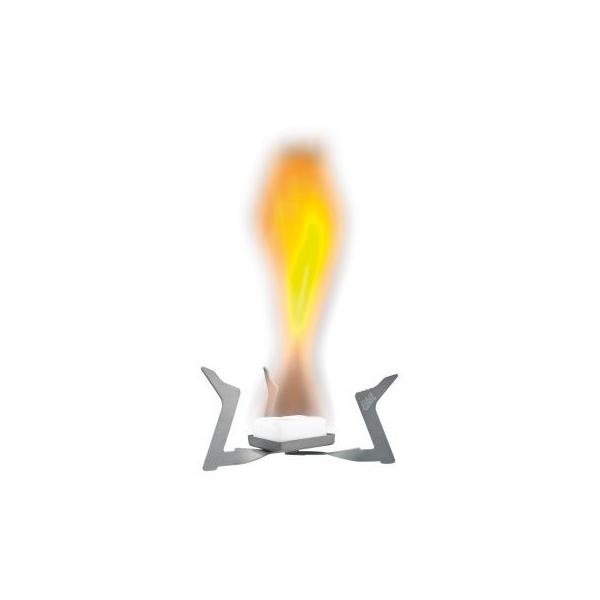 ■商品説明チタニウム製の折りたたみ可能なストーブです。軽く簡単に折りたためます。持ち運びに便利なメッシュの収納ケース付。■商品詳細サイズ(収納時):84×29mm重量:15g[Esbit][エスビット][アウトドア][キャンプ][災害][非...