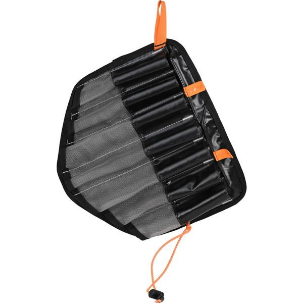 様々なサイズのスクリューを10本まで収納できるように設計されたスレッドベッドは、ただのスクリュー収納ポーチではありません。ジッパー付きの専用ポケットと隠しインナーコンパートメントには、全てのものを一つの場所に収納することができ、軽量な3?E...