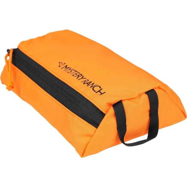 MYSTERYRANCHミステリーランチボイドバッグSサイズは旅行から日常使いまで活躍するシンプルなポーチです。ボイドバッグは、ギアやアクセサリーを整理整頓するのに必要なパッキングハックです。読書用品、洗面用具、電子機器、スナックなど、収納...