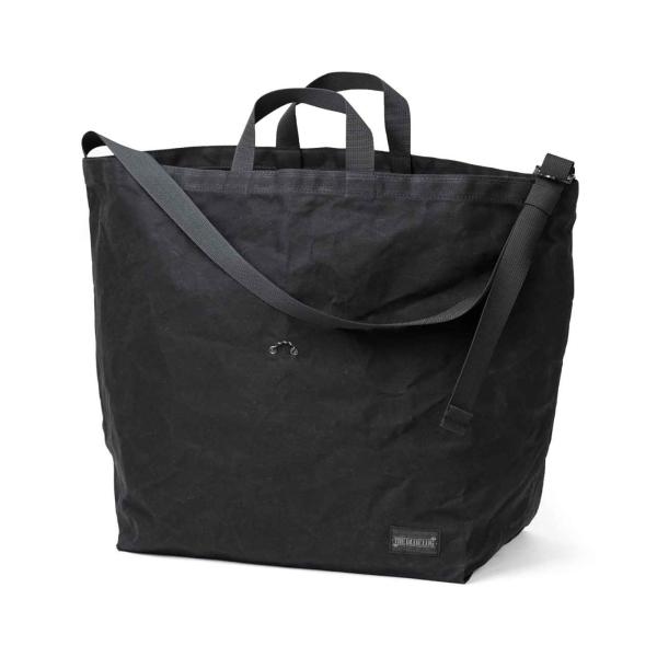 BLUE LUGのオリジナルのバッグ"137 TOTE"です。その使いやすさから世界中で愛されているWALD137バスケットにぴったり収まるサイジング。ポケットやフラップが省かれた至ってシンプルなデザインです。生地にはワックスコットンを、ス...