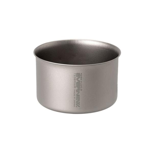 軽ければ良いってわけじゃない。でも、その先に何か見えるのでは？という好奇心と探求心。チタンカップの頂点を目指し、チタン絞り加工の限界に挑戦中。僅か0.2mmの厚さのチタンを、カップ状にするまでたどり着きました。110gOD缶を逆さにピッタリ...