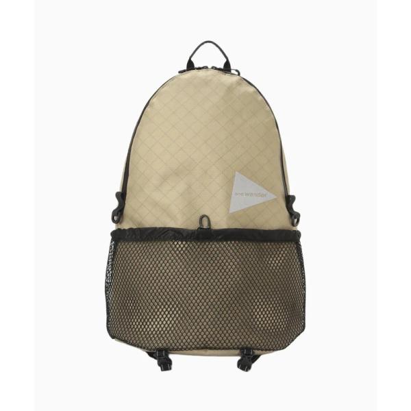 本体に使用しているECOPAK生地は、100%リサイクルポリエステル素材を使用、耐水圧20,000mmの防水性能と、高い耐久性能を持った環境負荷の少ない素材です。ポケッタブル仕様です。実測容量20L。サイズ横31cm高さ46cmマチ18cm...