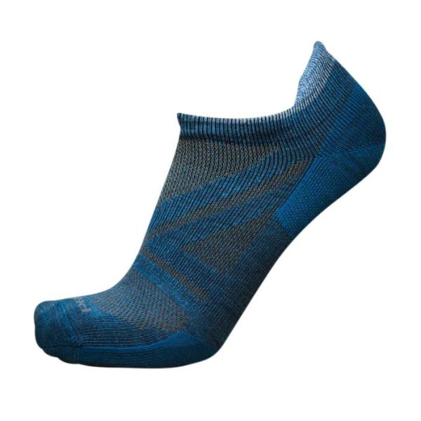 Point6の靴下、Ghost Runner Ultra Light No-Show Tabです。素材 / ウール：57%、ナイロン：35%、ポリウレタン：8%