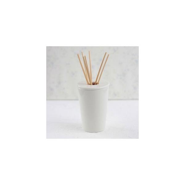 『商品情報』高さ：約10.7cm直径（上）：約7.5cm直径（底）：約5.1cm直径（穴）：約2.5cm『商品紹介』底の方が細くつぼまっています。（寸胴ではないです）シンプルでスタイリッシュなデザインです。『注意事項』スティック等の付属品は...