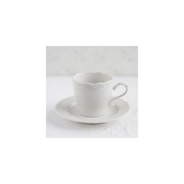 『商品情報』『ソーサー』直径：約15cm『カップ』直径（底）：約5cm直径（飲み口）：約8cm高さ：約7.5cm容量：約200mlカラー：ほんのりクリーム色『商品紹介』カップとソーサーの縁にレリーフのある上品なデザインです。『注意事項』画像...