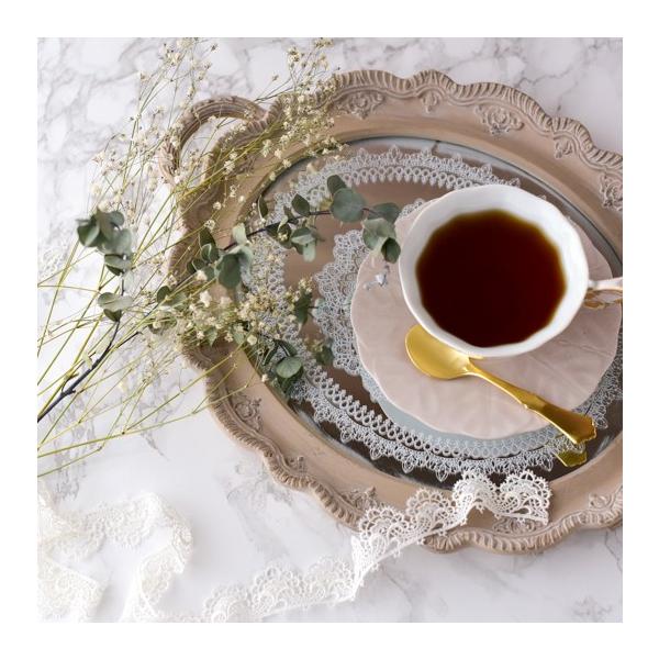 『商品情報』縦：約26.0cm横：36.0cm高さ：約2.5cm底面には傷がつかないようにあて布、ゴムがついています。『注意事項』電子レンジ不可食洗器不可（汚れは湿った布で優しく拭き取ってください）直接食品をプレートの上にのせず、食器や雑貨...