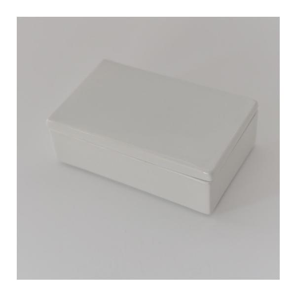 『商品情報』高さ：最大約5.5cm（蓋部分を含む）縦：約10cm横：約15.5cm内側サイズ：約13.5cm×約8.5cm【注意事項】部分的にフタの隙間が若干ございますが、不良ではございません。海外輸入品につき、多少の個体差がございますこと...