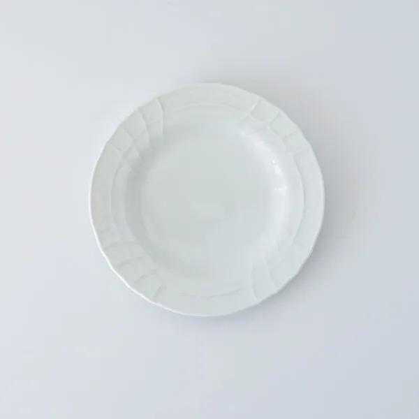 『商品情報』★ジェノバプレート15cm直径：約15.5cm高さ：約1.5cm重さ：約190ｇ※素材：磁器【注意事項】・画像はあくまでも参考となり、写真ではホワイトレベルを現物同様に写すことができません。・PC、携帯の画面によっても実際のカラ...