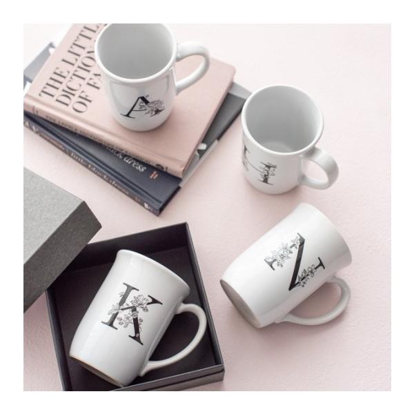 『商品情報』 こちらの商品はBOX無しとなります。★イニシャルマグ高さ：約10.6m口径：最大約7.6cm横幅（持ち手含む）：約9.5cm容量：約300ml【イニシャルの種類】A・C・E・F・H・I・J・K・M・N・R・S・T・Y【注意事項...