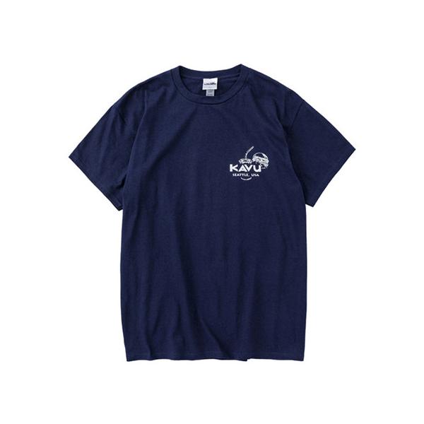2026年春夏モデル 2026ssmodel カブー KAVU エルブレス ヴィクトリア ビクトリア Victoria L-Breath アウトドアカジュアル 半袖 半そで Tシャツ カットソー ネイビー ワンポイント バックロゴ Men'...