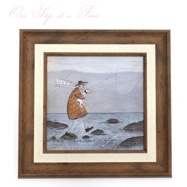 イギリスの作家サムトフトのアートフレーム【一歩ずつ行こう】です。サムトフトの不思議な世界は優しい雰囲気で癒されます。絵の表面に透明のゲルを使って凹凸加工を施し、油絵のような質感を出しています。ガラスを使用していない額縁なので割れる心配がなく...