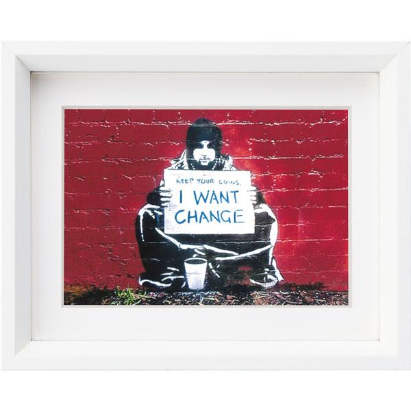 バンクシーのアートフレーム【アイ ワント チェンジ】です。作家:バンクシー(詳細不明)英国を拠点とする身元不明の路上芸術家。世界各地のストリートや壁面・都市の橋梁等に、様々な政治的社会的テーマを訴える作品を数多く残している。2005年8月に...
