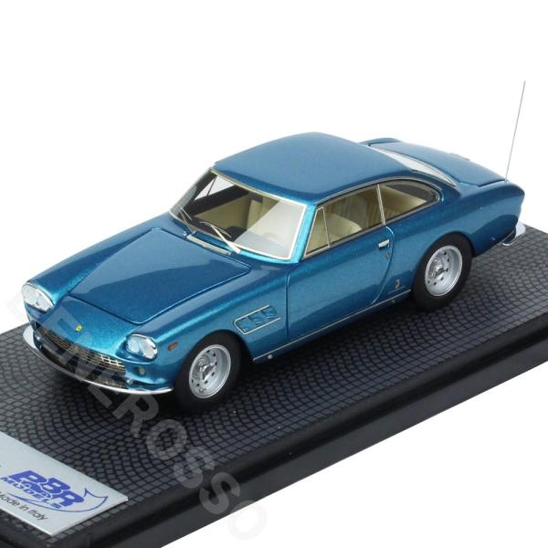 レトロな直線的ボディデザインが特徴の330GTのモデルカー。■商品スペックメーカー：BBR MODELS（レジン製）200台限定スケール：1/43ボディカラー：メタリックブルー透明ケース：あり開閉：無し台座：あり外箱：あり品番：CAR40E...