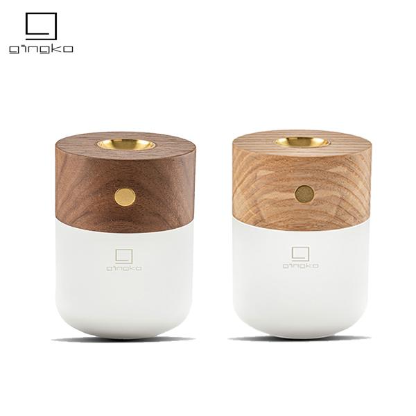 ランプとディフューザーの両方の機能を持つアロマディフューザーランプサイズ：φ6.5×H9cm素材：天然木、フロストアクリルガラス、銅重量：295g充電時間：約3時間連続使用可能時間ランプ：約3〜10時間（光量により）※ランプのみの使用も可能...