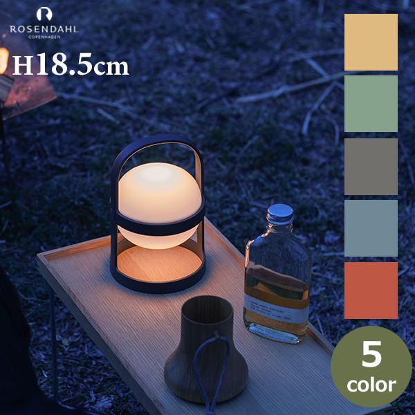 ソーラー充電もできる地球にも優しいLEDライトサイズ：H18.5×φ11.8cm重量：298g素材：再生プラスティック（ポリカーボネート）充電時間：USB充電（type-C）・約1〜4時間（充電ケーブルの性能による）/ソーラー充電・約20時...