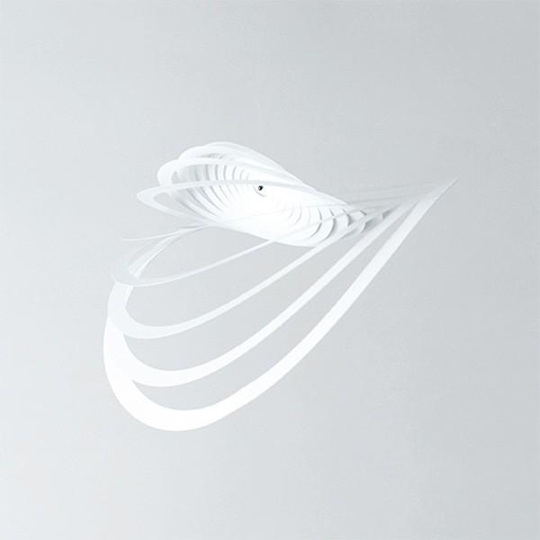 伊藤千織デザイン paperwreath 空気や重力、風や光。私たちのすぐそばにある、目には見えない自然のちから。それらの作り出すかたちのふしぎ。モビール新登場！サイズM：W240 × H170mm （シート状：φ240mm）素材：ポリプロ...