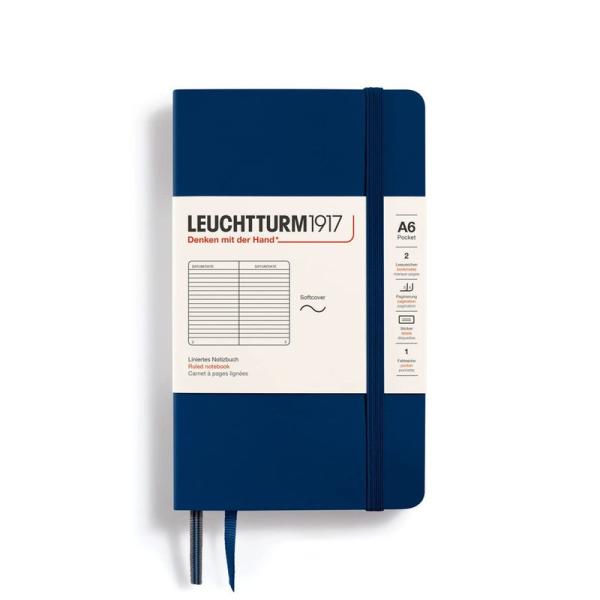 【商品名】　LEUCHTTURM1917/ロイヒトトゥルム Notebooks Softcover Pocket (A6) ネイビー ソフトカバー ポケ 【商品説明】　・カラー：ネイビー・サイズ：A6 【サイズ】　高さ : 1.20 cm　...