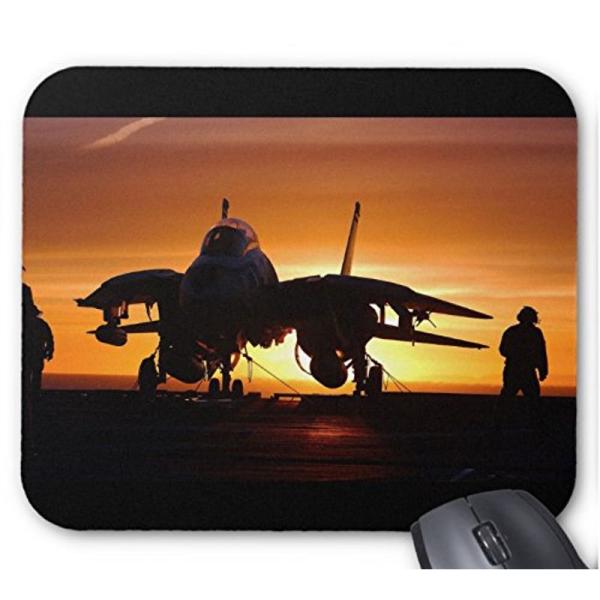 【商品名】　戦闘機 F-14 トムキャットのマウスパッド：フォトパッド（世界の戦闘機シリーズ） (A) 【商品説明】　・マウスパッドの大きさは、小さ過ぎず大き過ぎない、ちょうどよい大きさ（幅232mm、縦196mm、厚さ3mm）です。角は丸...