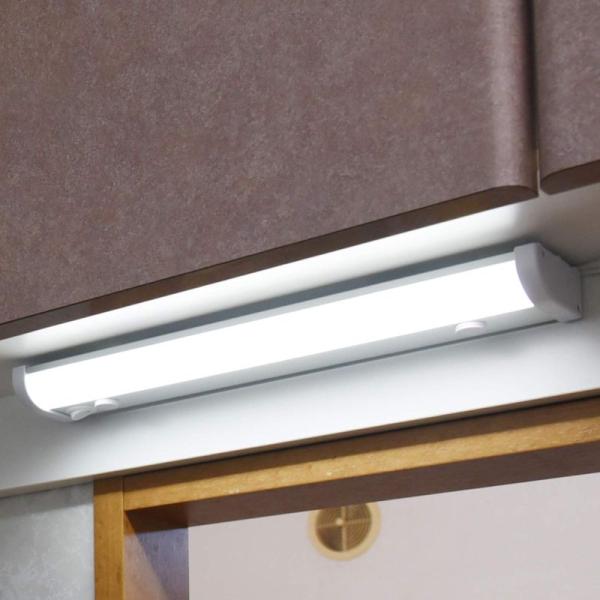 【商品名】　山善(YAMAZEN) お得な12個セット LED多目的灯 LEDキッチンライト 460lm (幅35.4cm) LT-B05N 【商品説明】　・81739・[原産国]中国・[本体サイズ]幅35.4×奥行5.9×高さ3cm　重量...