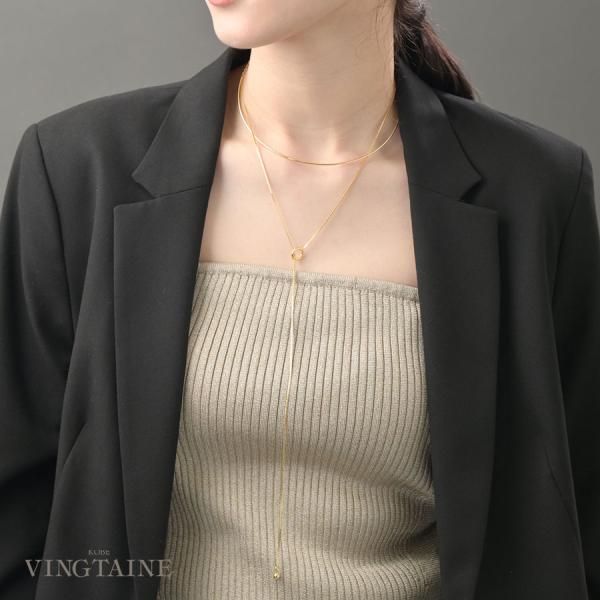 ネックカフとY字チェーンのレイヤードネックレストレンド感あふれるY字デザインのラリエットネックレス。シンプルなチョーカーとロングチェーンが一体となったレイヤード風デザインで、これ一本で旬のスタイルが完成します。胸元で輝くサークルモチーフと、...