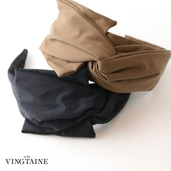 大人のヘアスタイルを洗練された印象に導く、新作カチューシャ。ターバン風の立体的なデザインがアクセントとなり、シンプルなまとめ髪やラフなスタイルも一気にこなれ感アップ。カラーはシックなブラックと柔らかなブラウンの2色展開。どちらも落ち着いたト...