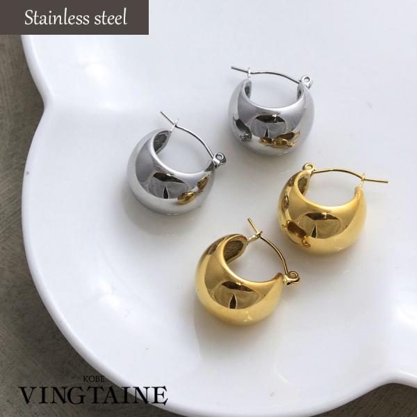 ぽってりボリューム感のあるリングピアス。大人のシンプルコーデに上品な艶めきをプラスしてくれる一品です。カジュアルからキレイ目まで幅広コーディネートに活躍してくれそう。お肌に優しいステンレスアクセサリーなので、つけっぱなしができるのも嬉しいポ...