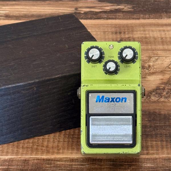 貴重な初年度モデルとなるJRC4558D搭載の1982年製ブラックラベル期SD-9。マイケル・ランドゥやスコット・ヘンダーソンの使用により人気の高いMaxon製SD9の1982年製となり、JRC艶あり4558Dオペアンプに前期タイプとなるブ...