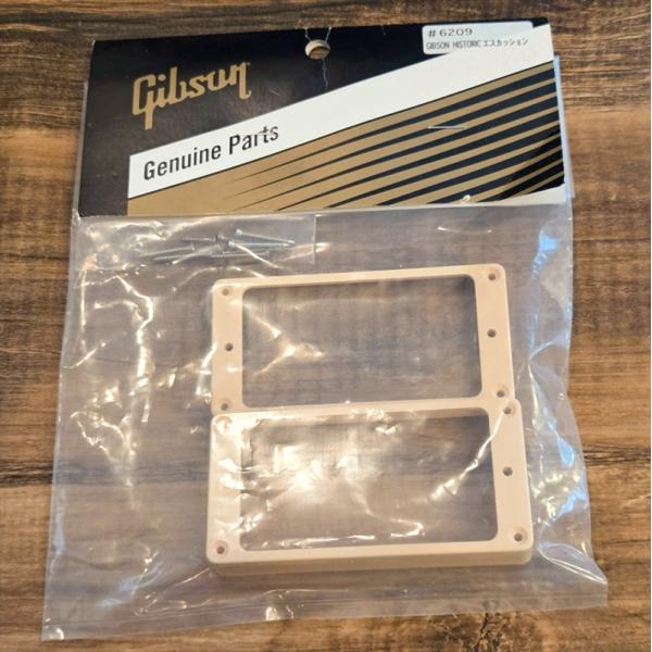 2014年頃までのヒストリックコレクション・モデルに使用されたLP用エスカッション・セット。ABS樹脂製でネック側1/4インチ、ブリッジ側1/2インチの高さを持つクリームカラーのピックアップリングとなります。USAモデルのアップグレードや同...