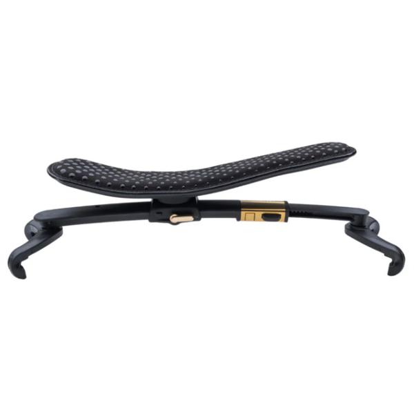 KUN（クン）の高級バイオリン肩当Seven（セブン）です。ブリッジ部とパッド部それぞれが独立した構造となっており、奏者の肩と楽器を最適な位置にフィットさせる事を可能にしました。パッド部は、奏者の身体やプレイスタイルに合わせて、自由に曲げる...