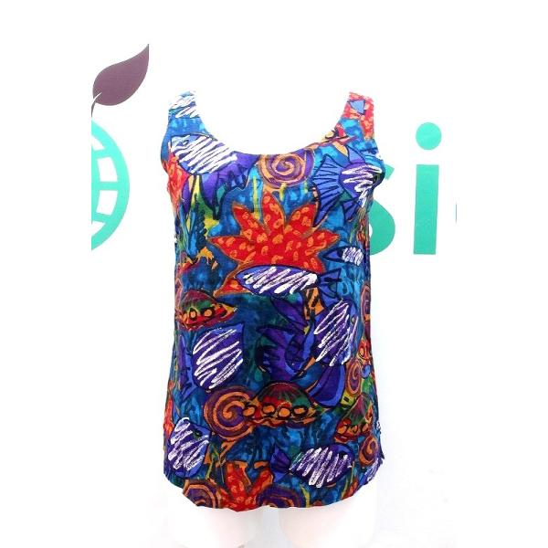 【商品名】パリエンヌPARIENNE　リネン混 総柄 ノースリーブカットソー 【カラー】ブルー×マルチカラー【サイズ】サイズ表記 ： 9・ 身幅41(平置) ・ 着丈56【素材】画像参照【季節の目安】春夏【コンディションレベル】AA・（良上...