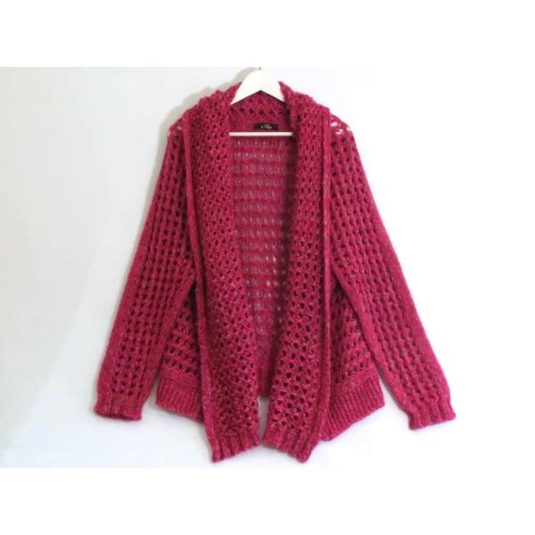 【商品名】TWINSET ACTITUDE ニット　透かし編み　カーディガン　ビッグショール 【カラー】ビビットピンク【サイズ】サイズ表記 ： ・S身幅(平置) ・76 ゆき丈 ・87 着丈 ・61【素材】・画像参照【季節の目安】春夏【コン...