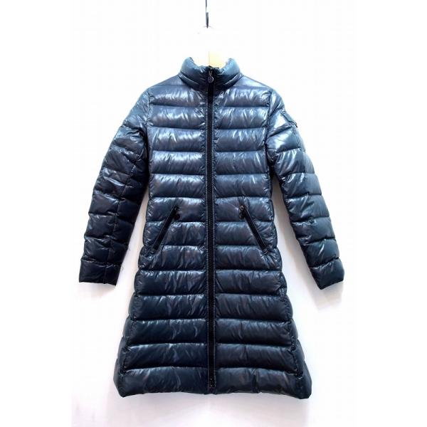 MONCLER モンクレール【商品名】モカ MOKA ダウンコート レディース ※フード無 【カラー】グレー【商品説明】付属品のフードなしダブルジップアップ【サイズ】サイズ表記 ： size0肩幅41(平置) ・ 身幅48 ・ 袖丈62 ・...