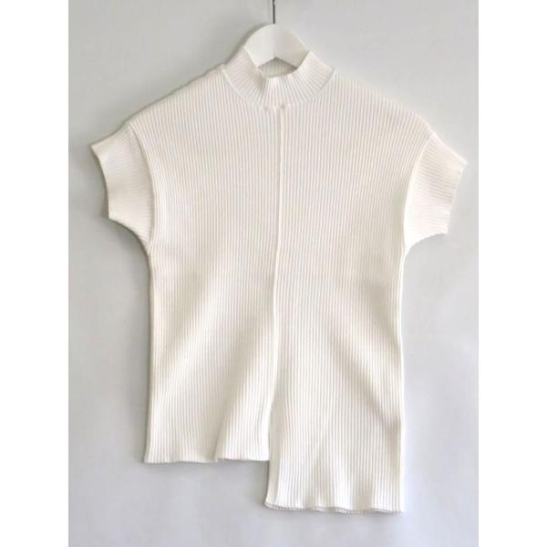 ADORE アドーア【商品名】モックネック フレンチスリーブリブ　ダブルリブ ニット 531-0170408【カラー】ホワイト【サイズ】サイズ表記 ： ・38身幅(平置) ・34 ゆき丈 ・26 着丈 ・52-58【素材】・画像参照【季節の...
