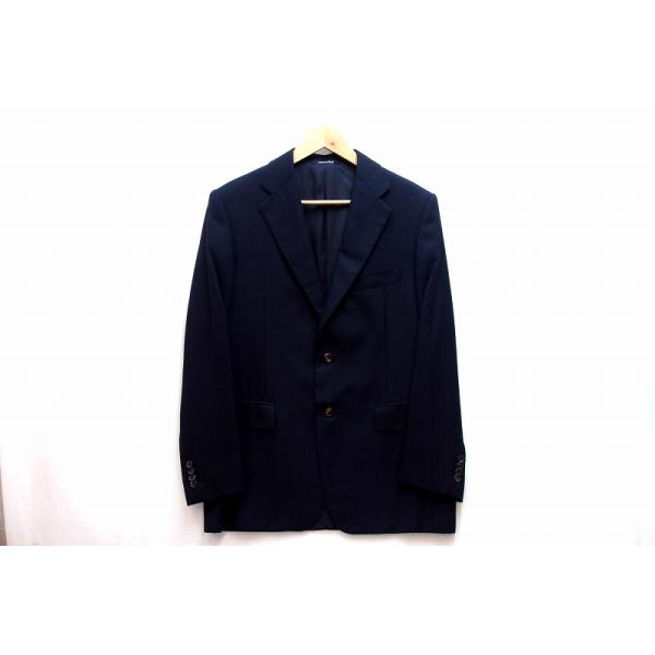 LANVIN ランバン【商品名】TRADITION　テーラードジャケット 2B カシミヤ100％ 【カラー】ネイビー【商品説明】ヘリンボーン【サイズ】サイズ表記 ： 48肩幅47(平置) ・ 身幅54 ・ 袖丈62 ・ 着丈 ・75【素材】...