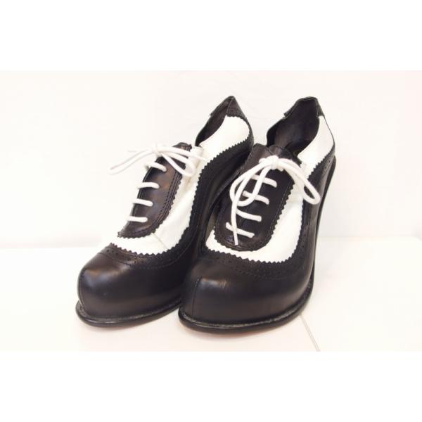 【商品名】sandra silveira ブーティー バイカラー 【カラー】黒×白【サイズ】表記サイズ 38・ ヒール高さ 12cm・ ヒール残 10/10【コンディションレベル】AA・（良上品） [全体］通常使用にともなうスレ・キズ等は見...