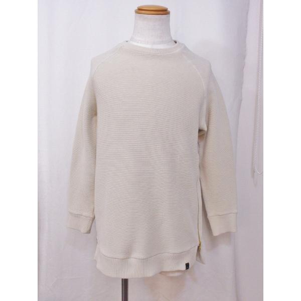 【商品名】VARLEY　スウェット　トレーナー　サイドジップ *毛玉 【カラー】ライトベージュ【サイズ】サイズ表記 ： S・ 身幅50 ・ ゆき丈80 ・ 着丈70〜74【素材】コットン53％　ポリエステル46％　ポリウレタン1％【季節の目...