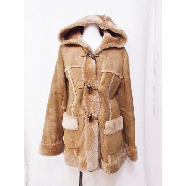 【商品名】Inestimable イネスティマーブル ムートン　ラムウール　ダッフルコート 【カラー】ブラウン【サイズ】サイズ表記 ： 36・ 肩幅40(平置) ・ 身幅45 ・ 袖丈62 ・ 着丈73【素材】羊毛皮【季節の目安】冬物【コン...