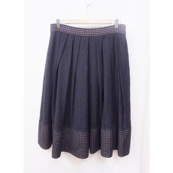 【商品名】LORY LARY MADE IN ITALY ウール　フレアスカート 【カラー】グレー【サイズ】サイズ表記 ： ITA：46 GER：42/FRA：44/UK：14/USA12・ ウエスト40(平置) ・ 着丈67【素材】ウール...