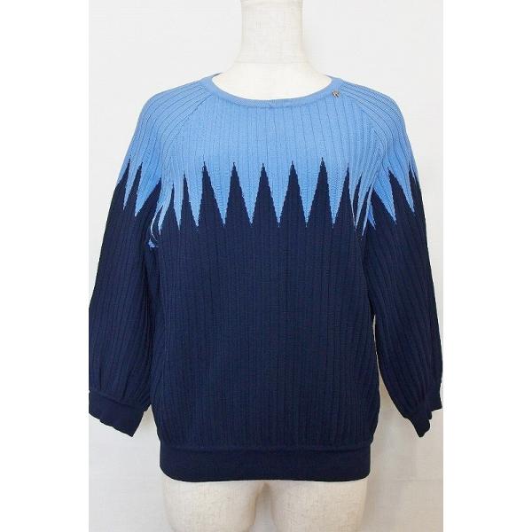 【商品名】ELISABETTA FRANCHI　九分袖セーター 【カラー】ブルー/ネイビー【サイズ】サイズ表記 ： 40・ 身幅54 ・ ゆき丈65 ・ 着丈59【備考】伸縮性あり【素材】表記タグ無し【季節の目安】秋冬【コンディションレベル...